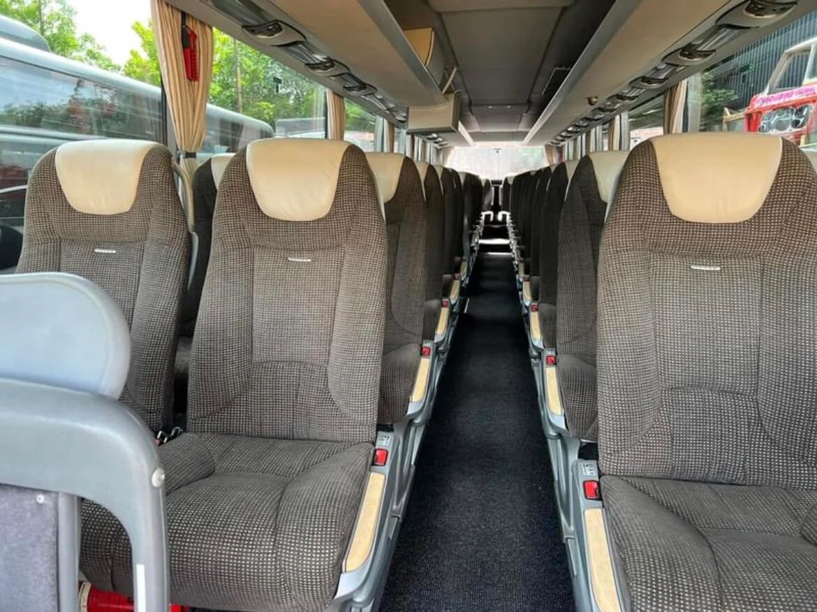 V2 52-Seater Saloon Coach – Fleckers' Coaches
