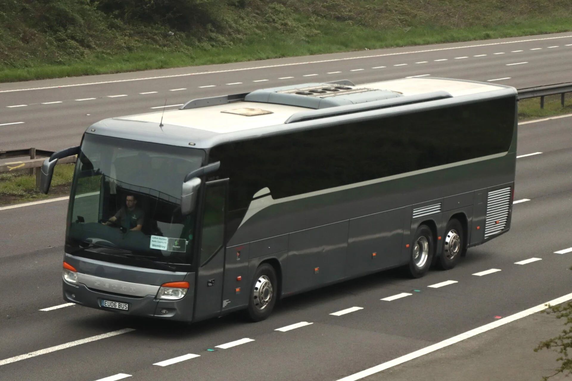 V2 52-Seater Saloon Coach – Fleckers' Coaches